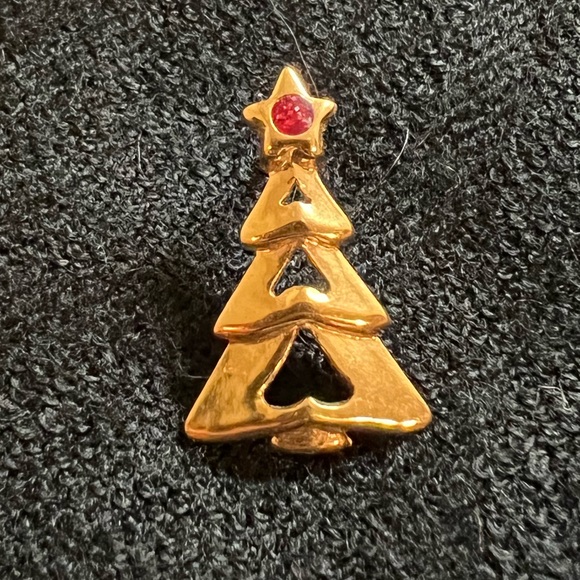 Jewelry | Vintage Gold Tone Christmas Tree Wred Rhinestone Pin Brooch ...